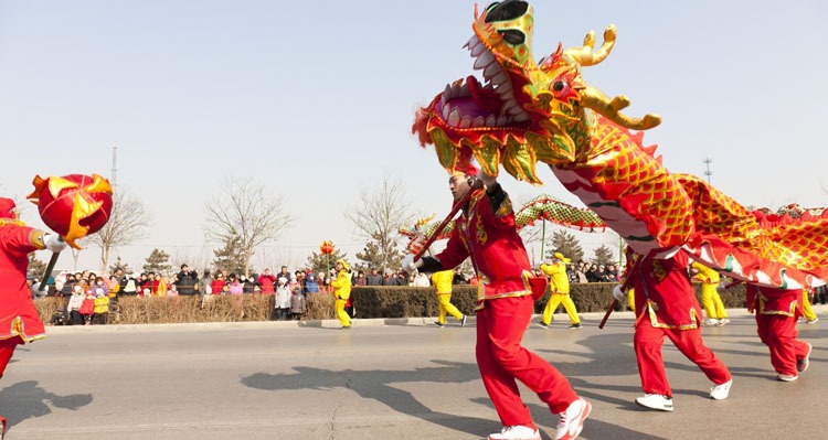 What Is Chinese Dragon Dance? What is the Meaning?