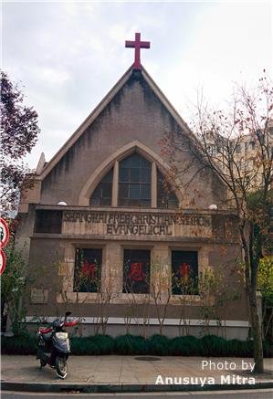Christmas in Shanghai 2017 — Markets, Meals, Bars, Churches, Tours