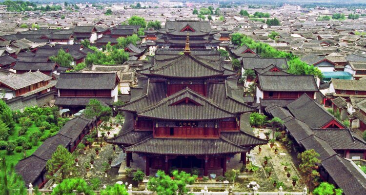 How to Visit Lijiang Old Town: Your Handy Tour Guide