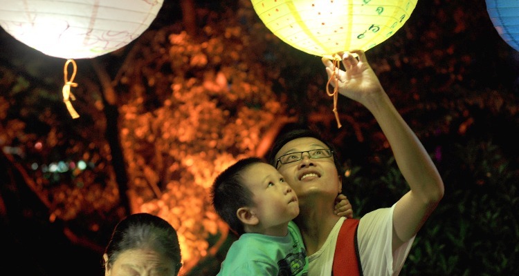 Mid-Autumn Festival Lanterns: 4 Symbolic Meanings