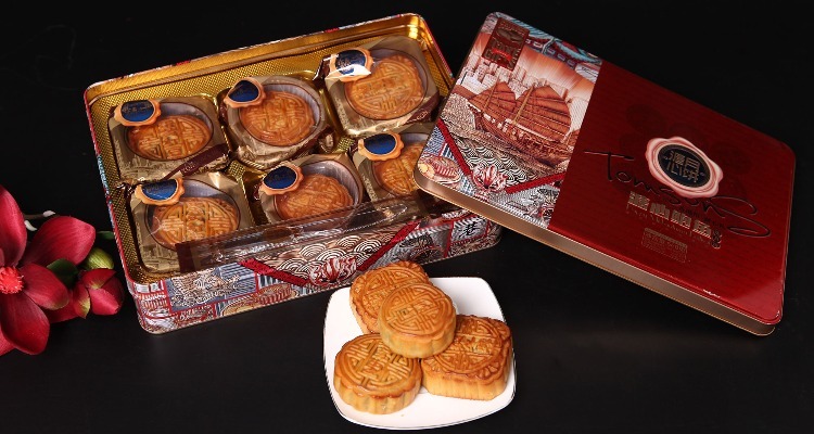 How to Eat Mooncakes Without Embarrassing Yourself: 12 Useful Tips