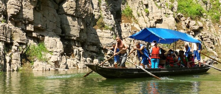 China Impression Journey - Relax Yourself On Yangtze River