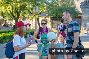 Tour Guides in China — a Guide to Chinese Guides!