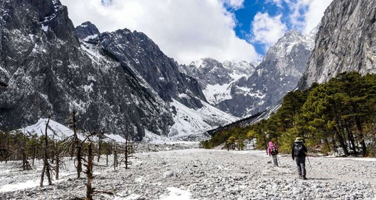 Yunnan Hiking: Top 12 Recommended Routes (2026)