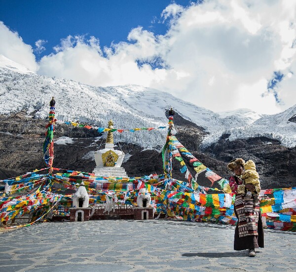 Tibet Tours: Best Private Tibet Tours and Packages to Lhasa and Mt. Everest