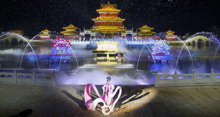 14-Day Beijing, Xian, Hengdian and Shanghai Tour