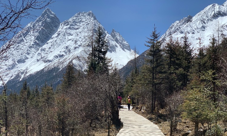 6-day Western Sichuan Tour, an Adventure from Chengdu