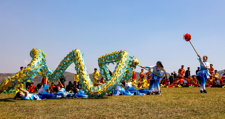 What Is Chinese Dragon Dance? What is the Meaning?