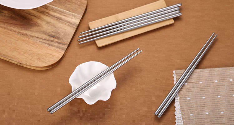 Chinese Chopsticks - Legends, How to Use Them, and Taboos