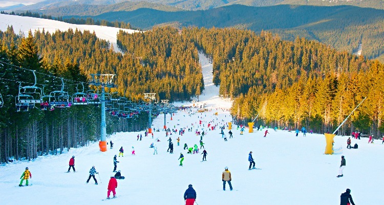 Top 12 China Ski Resorts: Family, Intermediate or Advanced skiers
