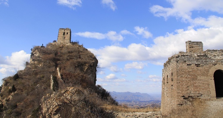 Simatai Great Wall — a Hikers’ Classic, Unrestored and Night Tour