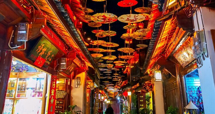 How to Visit Lijiang Old Town: Your Handy Tour Guide