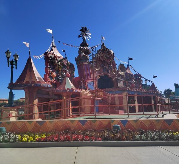 How to Visit Universal Studios Beijing: from Your Local Guide