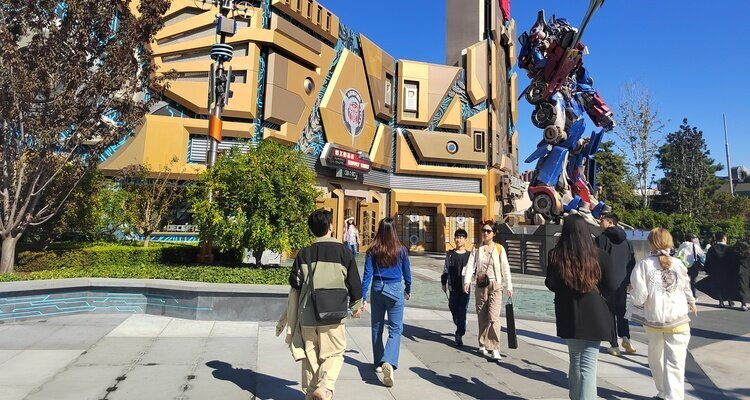 How to Visit Universal Studios Beijing: from Your Local Guide